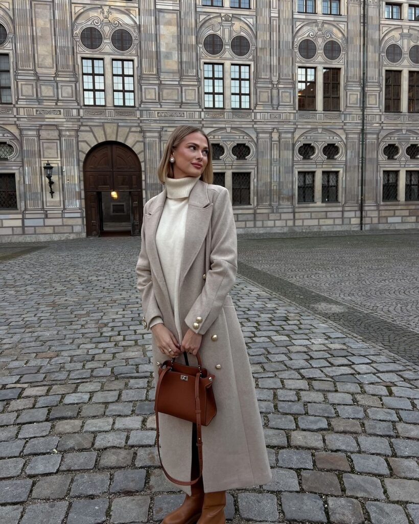 15 Classic Old Money Winter Outfits for Timeless Elegance & Warmth - Women Fashion Tips